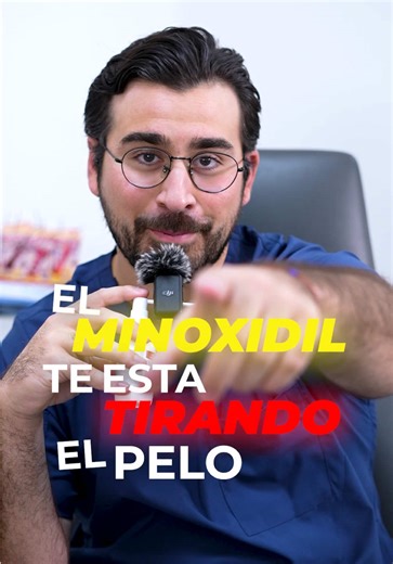 El minoxidil te está tirando el pelo… y es completamente normal. 🫠 En el primer mes puede haber más caída porque está acelerando el ciclo del cabello. Pero tranquilo, es parte del proceso y significa que está funcionando. 🔥 ¿Te ha pasado? Cuéntame en los comentarios. 👇 #dermagerardogzz #dermatologo #cuidadodelapiel #minoxidil #skin