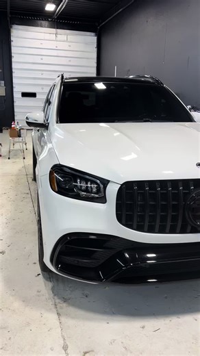 Mercedes amg chrome delete #chromedelete #mercedes #amg #glossblack #vinylwrap