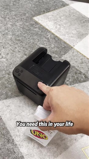 Your life is still missing this touch of ‘magic’#cardgame #carddealer #lifehack #magictrick #gameday