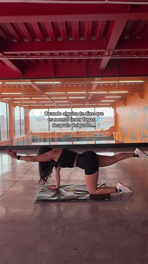 Cuantas veces has escuchado o te han dicho que tener incontinencia después del parto es “normal” y que solo es un efecto secundario del embarazo🤦🏻‍♀️ cada vez escucho más y más madres normalizándolo por falta de conocimiento , pero déjame decirte que NO ES NORMAL,la causa viene debido a una disfunción dentro de tu suelo pélvico, pero te tengo buenas noticias en la mayoría de los casos con una rehabilitación adecuada se puede arreglar! Cual es el primer paso?? Acude con un fisio especializado e