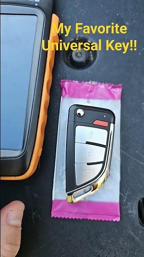 Which Universal Keys do Locksmiths Recommend? #automobile #locksmith #smartphone #key #tools #xhorse