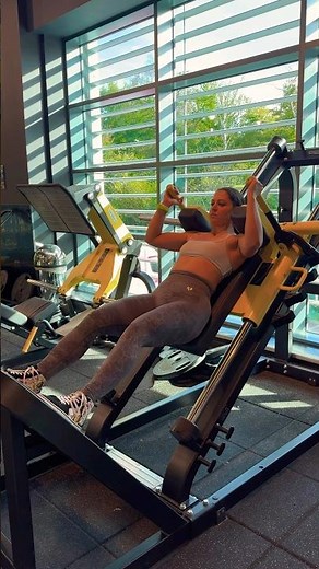 Hack squat (hack) | How to use Hack Squat machine | Technogym Hack Squat #legs #quads