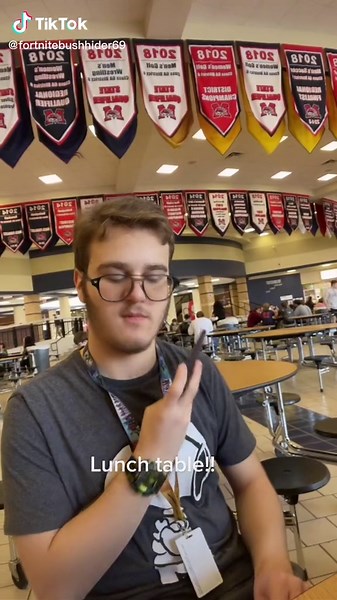 alissa (@fortnitebushhider69)’s videos with famous ppl usin my sound - avi