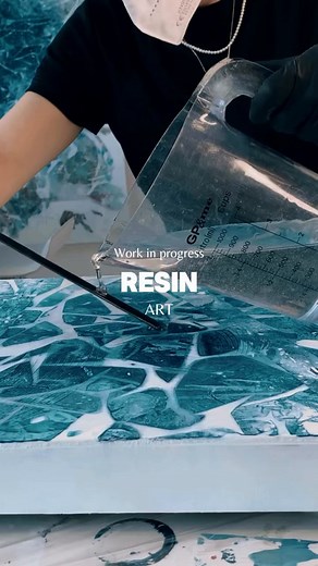 Just the process — resin, colours, and a bit of inspiration.⁠ Sometimes the best results come from simplicity. ✨⁠ ⁠ All materials can be found on our website:⁠ ▶️ resin-pro.co.uk⁠ ⁠ Video @elisamadeoart | Resin-pro.co.uk