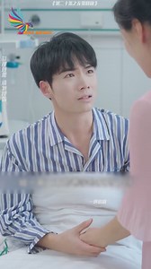 1.9M views · 45K reactions | Nhân viên ngân hàng không chịu cho ông lão rút tiết kiệm để điều trị cho trai đang nằm viện. Tình cờ bọn c=úp nh=à b=ăng xông vào cho ông lão xiền và cái kết tập 2 #review #reviewphim #phimhaynhat | Huyền Phi Review | Facebook