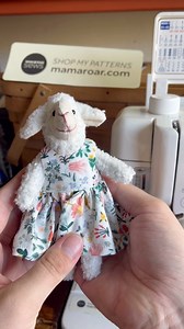making a little lamb #sewing #heirloomtoys #handmadetoys #handmadetoysofinstagram #sewistsofinstagram #handsewing #sewingmachine #6inchmouse #mousetoy #dollhousemouse Handsewing - custom toys - heirloom quality - sewing process - handmade - mouse plushies - doll clothes - stuffed animals - plush - Maileg Mouse inspired - dollhouse critters - sheep | Mama Roar