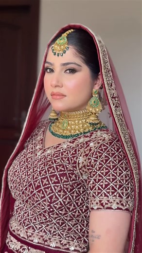 BEST MAKEUP ARTIST KASHMIR ✨ on Instagram: "It’s all in the details. Save this for your 2026 bridal mood board 💄 @makeupbysuzain #makeupbysuzain Jewellery @bellabymushq Makeup @makeupbysuzain Hair @shazia_artistry Outfit @thesaffronwardrobe Muse @zoooniverse Venue @khwaabgah_kashmir #bridalmakeup #weddingmakeupartist #bridalglow #makeuptransformation Luxurymakeupartist destination makeup artist Kashmiri Makeup artist, mua delhi @wedmegood @wedmebts @wedmeplz @wedmevogue @shaadisaga.official @sh