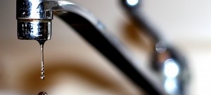 How to Fix a Leaky Kitchen Sink Faucet | DoItYourself.com