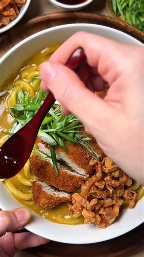 Sara l Nutrient Matters on Instagram: "How do you make chicken katsu even better- make Chicken katsu udon coconut curry 🤤 full recipe is on my site just search “katsu curry”"