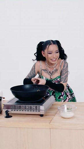 I’m a pro👩🏻‍🍳 New episode this Wednesday at 4pm PT #CrownPartner | Bella Poarch