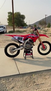 2021 Honda CRF450 close up. First Ride video is here: motocrossactionmag.com/2021-honda-crf450-first-ride-video-its-finally-here/ | Motocross Action