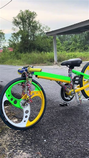 Exploring Sticker Boom Trends in Colorful Culture