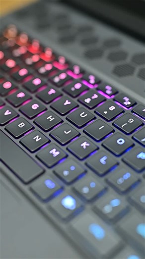 THE NEW LAPTOP SHOPEE on Instagram: "꧁𝐁𝐑𝐀𝐍𝐃 𝐍𝐄𝐖꧂ Dell Alienware m16 R1 Gaming Laptop, Intel i7- 13700HX/16GB DDR5/1TB SSD/NVIDIA RTX 4060, 8 GB GDDR6/16 (40.64cm) QHD+ 165Hz Comfortview Plus/AlienFX RGB KB/Win 11 + MSO’21/Metallic Moon/3.25kg *MRP 2,60,913* *Online price 2,11,913* *Our price* #dell #laptop #new #viralvideos #trending"