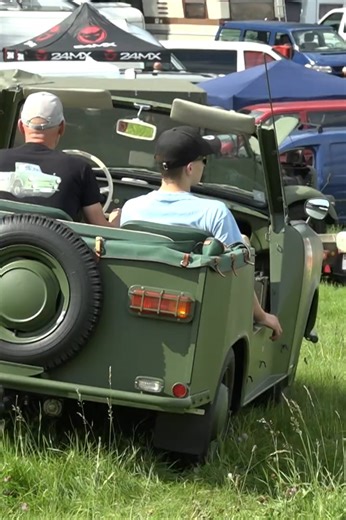 Trabant Tramp ve vojenském kabátě #automobile #classic