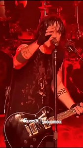 10K views · 216 reactions | Recentemente postei um vídeo assim com “Animal I Have Become” mas teve muita gente me pedindo com a “Riot” do Three Days Grace. Então tá aí, pedido atendido haha e não esqueça: use TODODIAUMROCK na Growth e ganhe descontos apoiando meu perfil ❤️ | Todo Dia Um Rock | Facebook