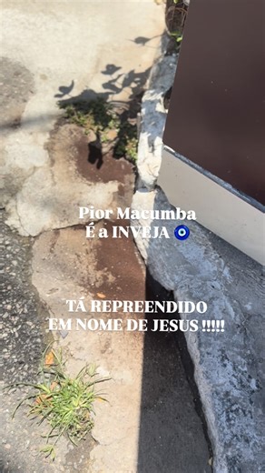 Ana Carolina Silva on Instagram: "Acordar Cedo Para TRABALHAR Ninguém QUER !!! E Olhe que faço Ação no bairro, ajudo várias pessoas no off. Mais a inveja está a cada dia dominando as pessoas."