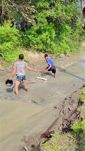#jelkhanatejaiyadekhipolicepagol #newsong #জেলখানাতে_যাইয়া_দেখি_পুলিশ_পাগল #mk_joy_new_song