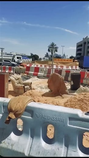 THIS IS WHY YOU SHOULD NOT ALLOW STRANGERS TO LEAVE THER BELONGINGS IN YOUR SITE #shorts #viral