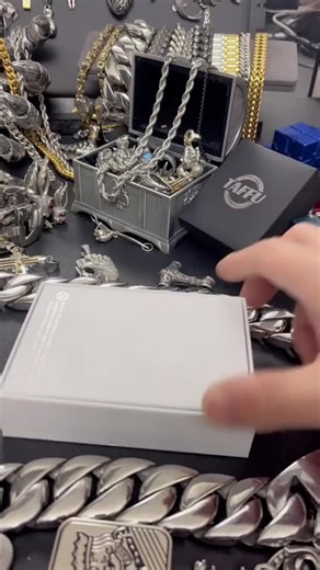 Metal Infinity Cube: The Ideal Stress Relief Tool for ADHD