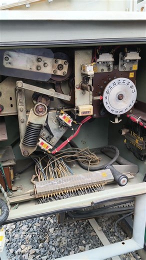 #OnLoadTapChanger #OLTC #TransformerTraining #ElectricalEngineering #SkilledHindustan #TechnicalTips #ElectricalMaintenance #Transformer #ElectricalLearning #ITIStudents #ElectricalCourse #BTechElectrical #TechnicalKnowledge #EngineeringTraining #SkilledIndia | Skilled Hindustan