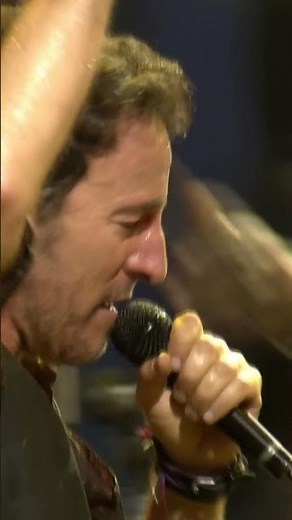 "and I believe in a promised land" 🎤⭐️