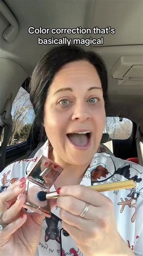 👁️ DARK CIRCLES MAKING YOU LOOK 10 YEARS OLDER? Not Anymore! 👁️ Colored Clay CC Undereye Corrector – The Color-Correcting Secret Makeup Artists Don't Want You to Know! THE CONCEALER STRUGGLE IS REAL: ❌ Regular concealer settling into fine lines ❌ That gray "zombie" look under eyes ❌ Creasing by lunchtime ❌ Never finding the right shade INTRODUCING COLOR SCIENCE: ✨ PEACH cancels blue/purple circles 🧡 ORANGE erases deep darkness ❤️ RED neutralizes extreme discoloration 🎨 4 SHADES = Perfect mat