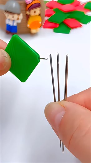 Needle Threader Tool #tailoringtools #stitchingtool #sewinghacks #easysewing #handsewing