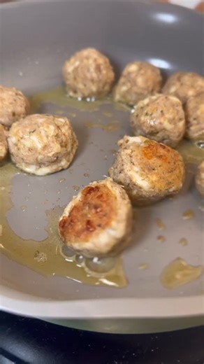 Michela (presenter/mum/chef) easy home cooked recipes on Instagram: "SPEEDY CHICKEN MEATBALLS using leftover roast chicken. This also works with leftover roast beef or lamb. RECIPE BELOW 👇 Don’t forget to interact with my post (like, save or share) otherwise Instagram hides my recipes from you (their rules not mine). Or you can add me as a favourite - tap the “following” button under my profile and “add me to favs”. You can also check out my recipes you can download a print on my Stan Store (li