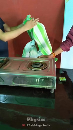 Power of electrostatics #physicswallah #science #abdekhegaindia #Physics #reels #instagram #shorts #experiment | AB dekhega india
