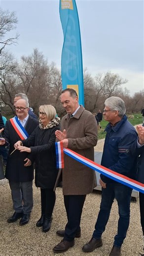 La Ville de Saint-Gilles est au rendez-vous ce matin à Gallician pour l’inauguration du tronçon de 10 km de la ViaRhôna par le Conseil départemental du Gard. Ce tronçon relie le port de Gallician au pont d’Espeyran de Saint-Gilles. 💚 Une nouvelle étape avant la continuité complète de la voie verte jusqu’à la mer. #ViaRhôna #SaintGilles #MobilitésDouces #CamargueGardoise | Ville de Saint-Gilles du Gard