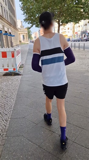 Broken Boi | Taking a walk with my dual arm casts (and a diaper 😜) #dlats #armcasts #longarmcast #castfetish #brokenarms #castedarm #doublearmcast #abdl | Instagram