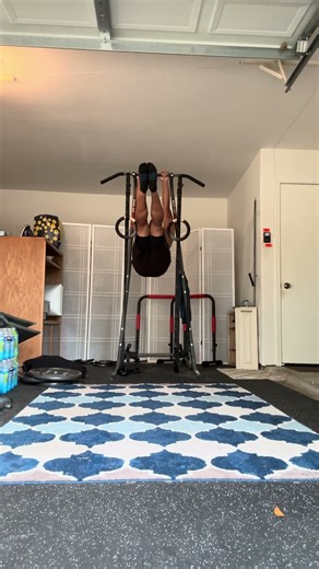 Absolute strength control leg raise with very slow negative challenge #fitover40 #core #abs #core