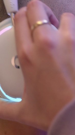 🤍 Built with an inclusive fitband top tier comfort for all. Say hello to the G735 Wireless Gaming Headset. #LogitechG #KeepPlaying #Gaming