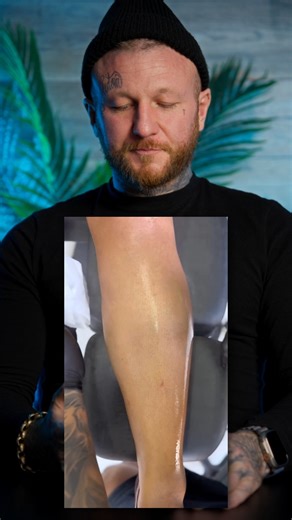 🔥 Just came across one of the CLEANEST leopard tattoos I’ve ever seen from @filipamorim — and I had to share my reaction. The face is razor-sharp and in perfect focus, while the rest of the body fades into this soft blur… it makes the leopard’s expression absolutely pop off the skin. Pure artistry. This is what happens when you put in years of graft honing your craft — the results speak for themselves. Honestly, this piece is next-level inspiration. 🐆 Check out the reel and tell me: ➡️ Do you 