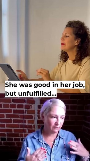 Alex was good at her job. Really good. Advertising, marketing: she could do it! But there was this feeling: Is this really all there is? She came to coaching because she felt: There has to be more. But what? And more importantly: How do I get there without risking everything? In our 12 sessions we went deep. We looked at: What truly brings you joy? What could you do for hours? Writing. But there was the fear: Can I really let go of the safe thing? Am I allowed to focus only on this? Step by step