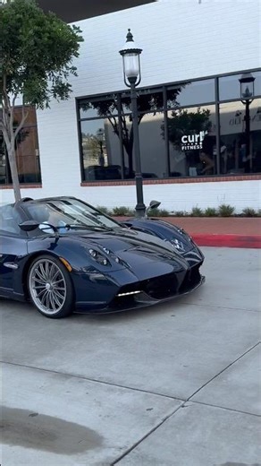 Sound up! Hypercar Pagani Huayra Roadster V12 Carbon Body Titanium Exhaust #huayra #pagani #supercar