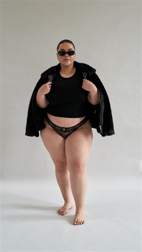 Real women. Real bodies. Real stories. @omaraatkinsonn story hasn’t been easy — but she shows up with pride, positivity, and power. Living with endometriosis and sharing her truth. What a woman. 👏 👏 👏 #RealWomen #RealBodies #RealStories #BelleRebellion #EndometriosisAwareness EndometriosisWarrior WomenSupportingWomen | Belle Rébellion