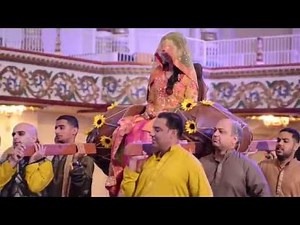 Best Mehndi Entrance for Bride - Faisal & Summaya