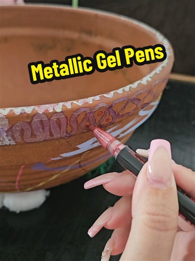 Fun Activity to do with kids, but best outdoors as these can drip 😅 . #gelpens #paint #kidsactivities #diy #dealdrops