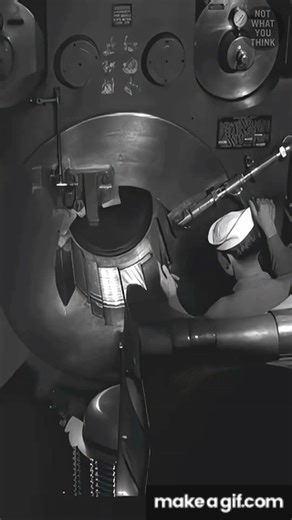 Reloading a 16-inch Gun on Make a GIF