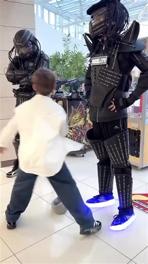 @zabardastreview (@zabardastreview)’s videos with original sound - @zabardastreview