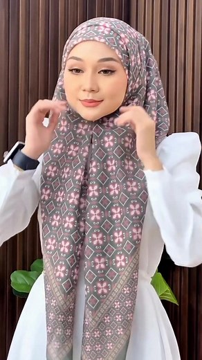 1.7M views · 11K reactions | Cara Pakai Selendang Panjang Simple Terkini on Reels | Facebook