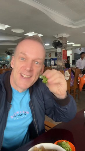 691K views · 40K reactions | နံနံပင် is called coriander in English #Kopete #learningenglish #Myanmar | Pete Evans | Facebook