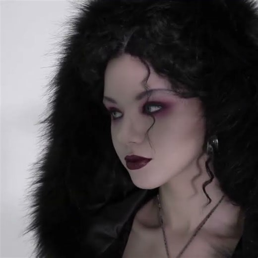 WY-1038 Punk Rave Gothic Winter Gorgeous Hooded Cloak For Women