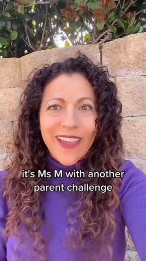 #parentchallenge !! Tips from a pediatric Speech-Language Pathologist (aka speech therapist): The transition to speaking from the pointing and reaching stage is often where parents realized that their baby isn’t “learning to talk” as they should. If your baby is over 18months and mostly still in this stage, please get an evaluation, and work on the techniques that I provide, until then. Your future child will thank you!! 🙏🙂 Hi 👋! I’m Ms. Elizabeth, or “Ms M” to my non-verbal toddlers. I have 