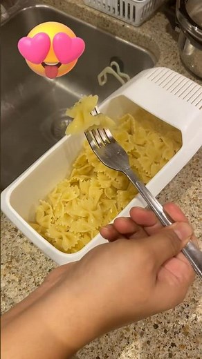 Cook pasta quick and easy with this Microwave Pasta Cooker! #kitchenfinds #spaghetti #microwave