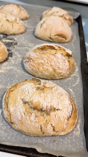 It's real breaaaaaad! Yey!🤌🏼 first timer . Ciabatta ✨SimplyRozen #nyc