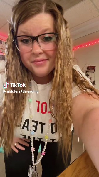 🤪😆😌 #middleschoolteacher #teacher #talkingtomyself #sarcasm #everyday #alottoteachatthemoment