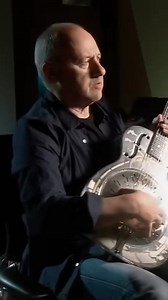 58K views · 422 reactions | Mark Knopfler on resonator guitars #direstraits  ▪️▪️ #markkmopfler #resonatorguitar #interview #guitar #guitarist #guitarplayer #guitarriff #guitarchords #guitarsolo #guitarhero #guitarlegend #archives #guitargod | guitaristes.officiel | Facebook