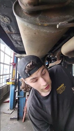 Saturn vue rear spring seat